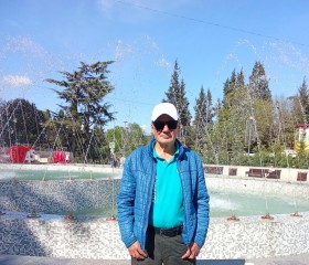Олег, 60 лет, Алушта