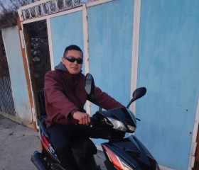Maks, 20 лет, Кант