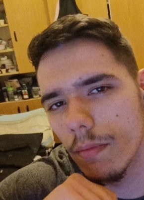 Feri, 18, A Magyar Népköztársaság, Nyíregyháza