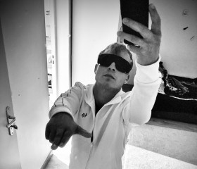 Victor, 23 года, Valence